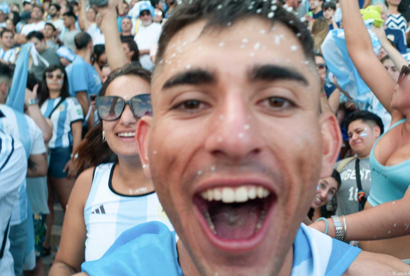 YANIDEL STREET PHOTOGRAPHY - PARIS